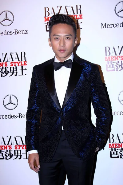 Chinese Singer Actor Han Geng Poses Arrives Award Ceremony Bazaar ...