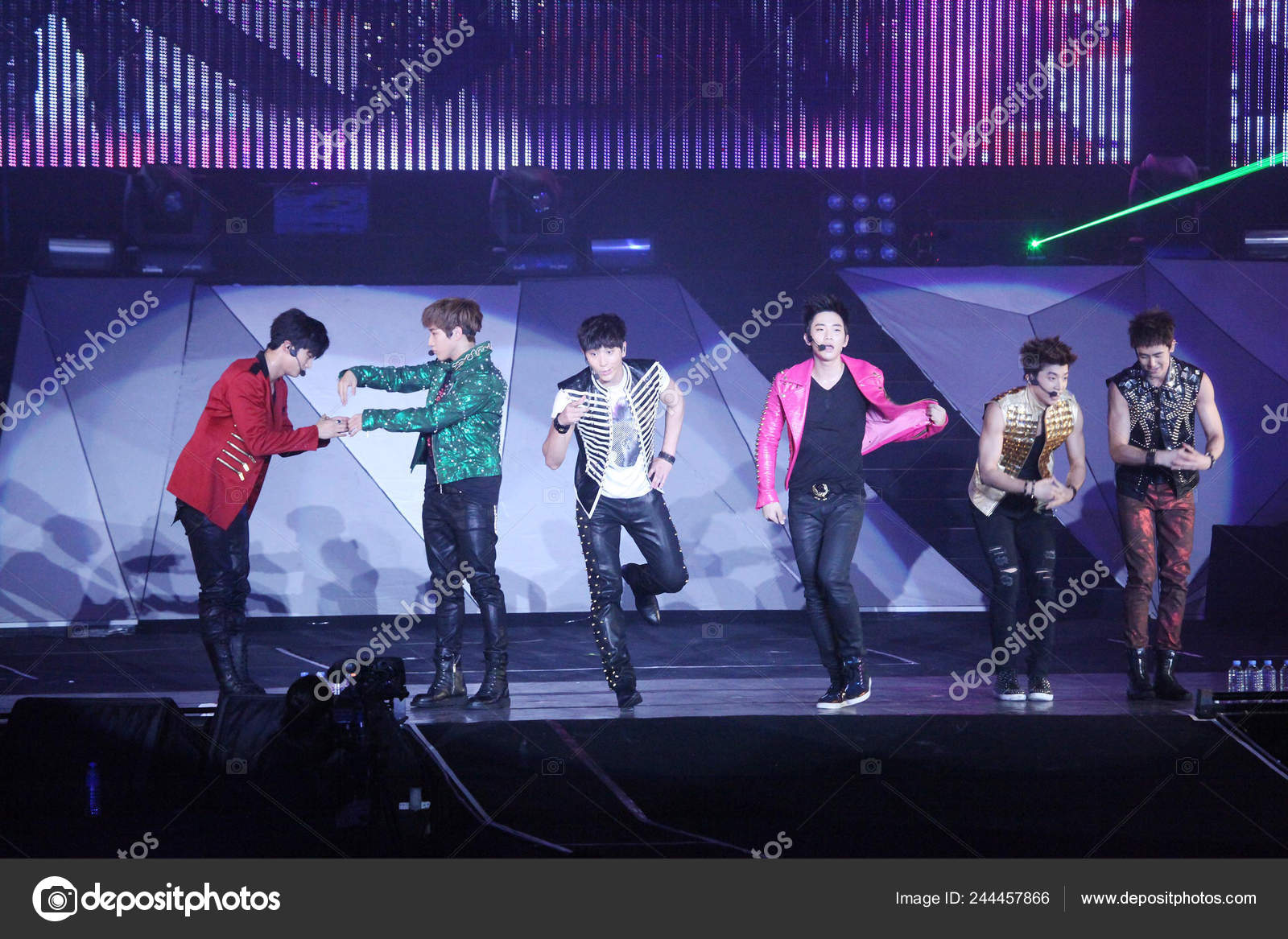 South Korean Boy Band 2Pm Performs Concert Taipei Taiwan October ...