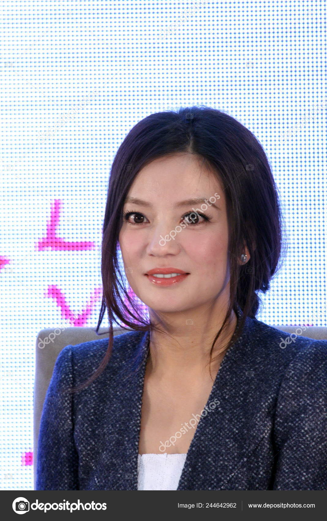 Vicki Zhao 2013 Mark Zhao And Vicki Zhao Hi Res Stock Photography And