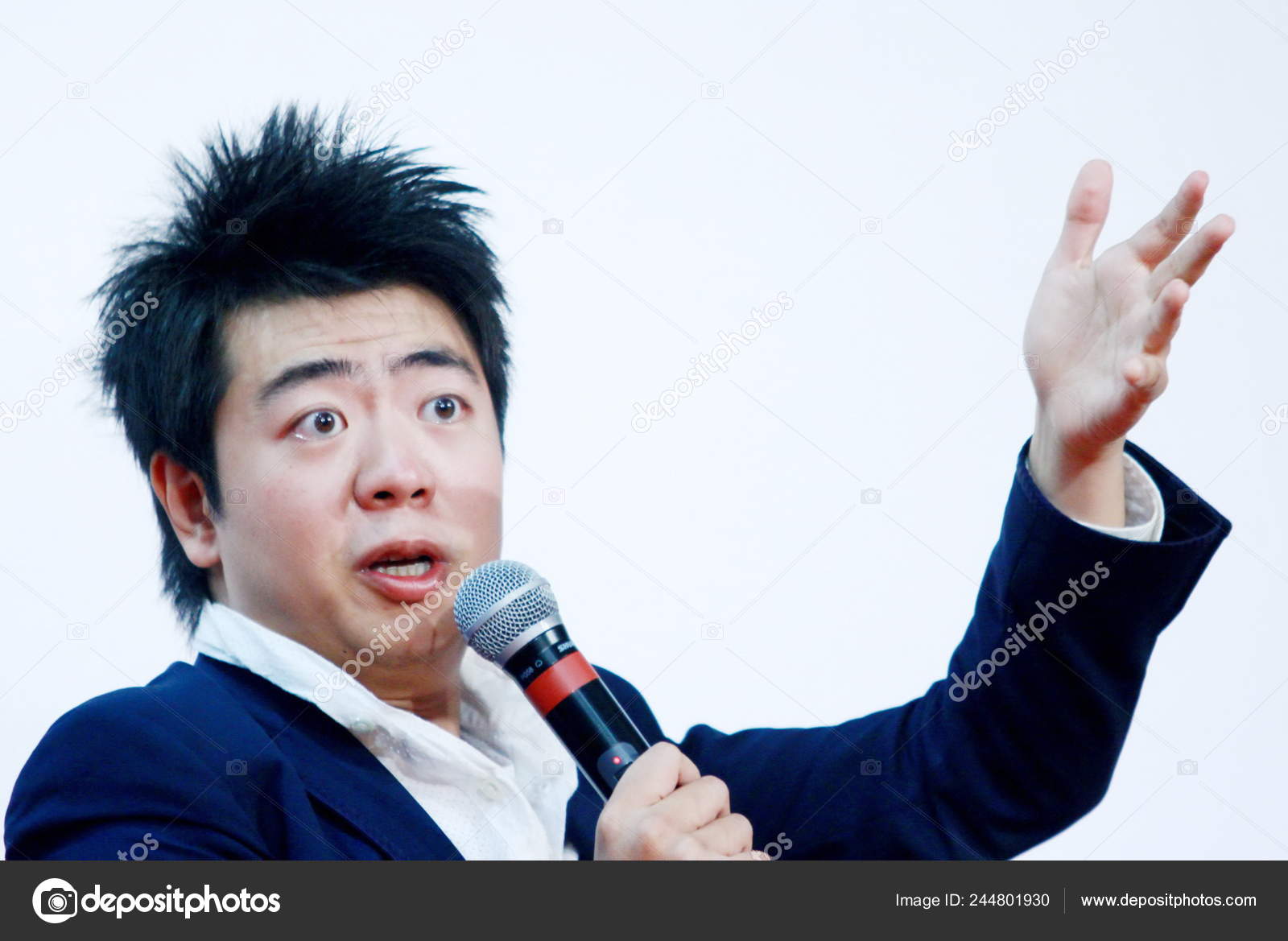 Chinese Pianist Lang Lang Speaks Launching Ceremony His New Music ...