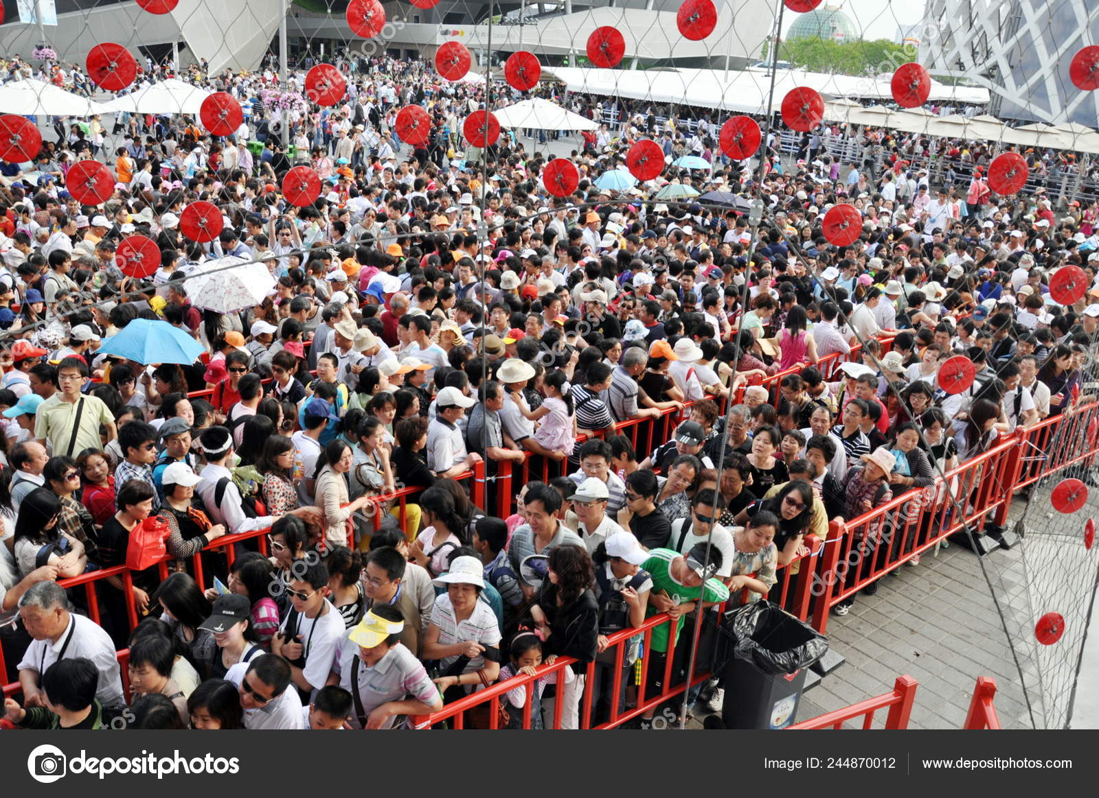 Crowds Visitors Queue Enter Switzerland Pavilion World Expo Park ...
