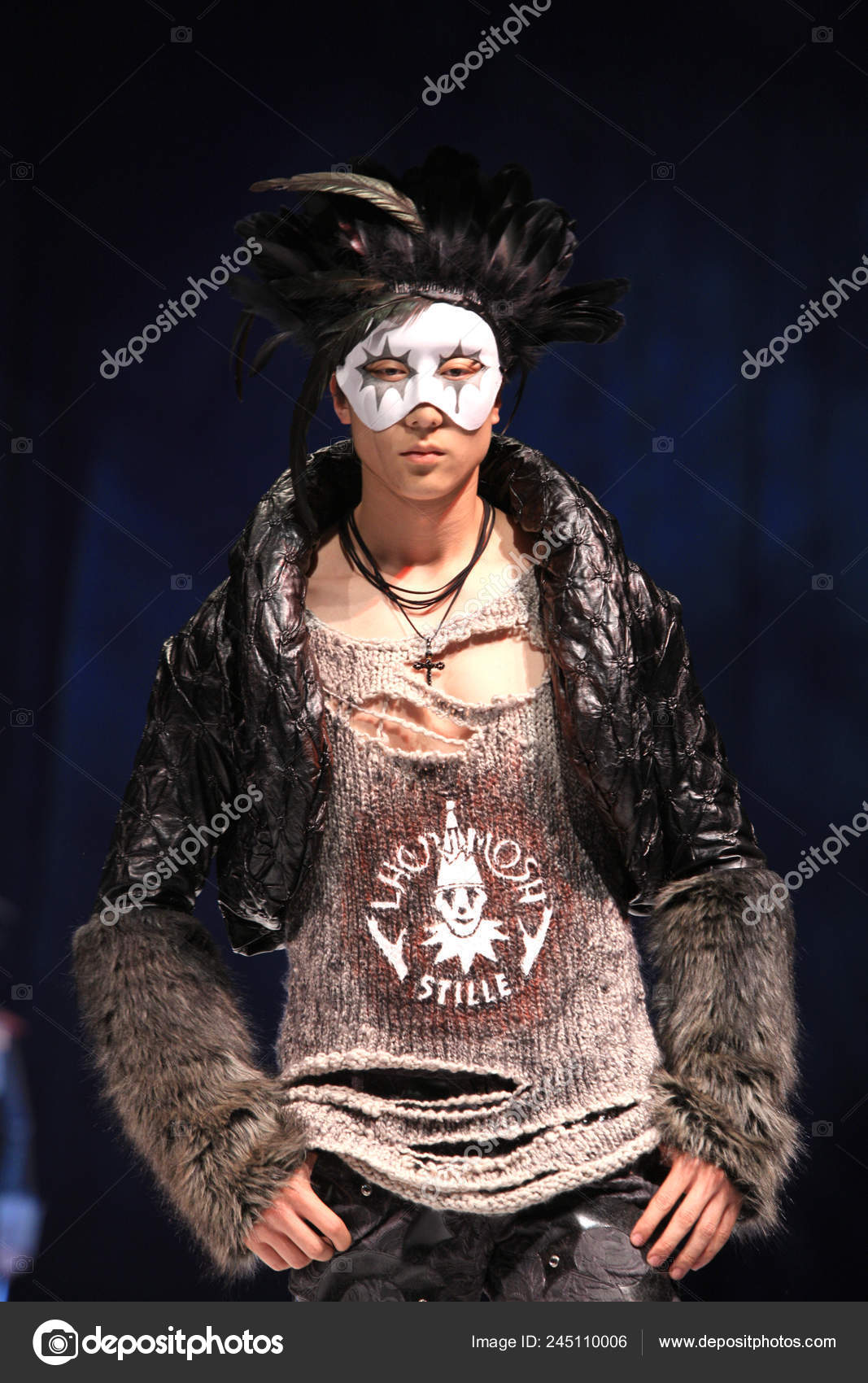 Chinese Model Parades Final 4Th Haining China Tricot Fashion Design ...