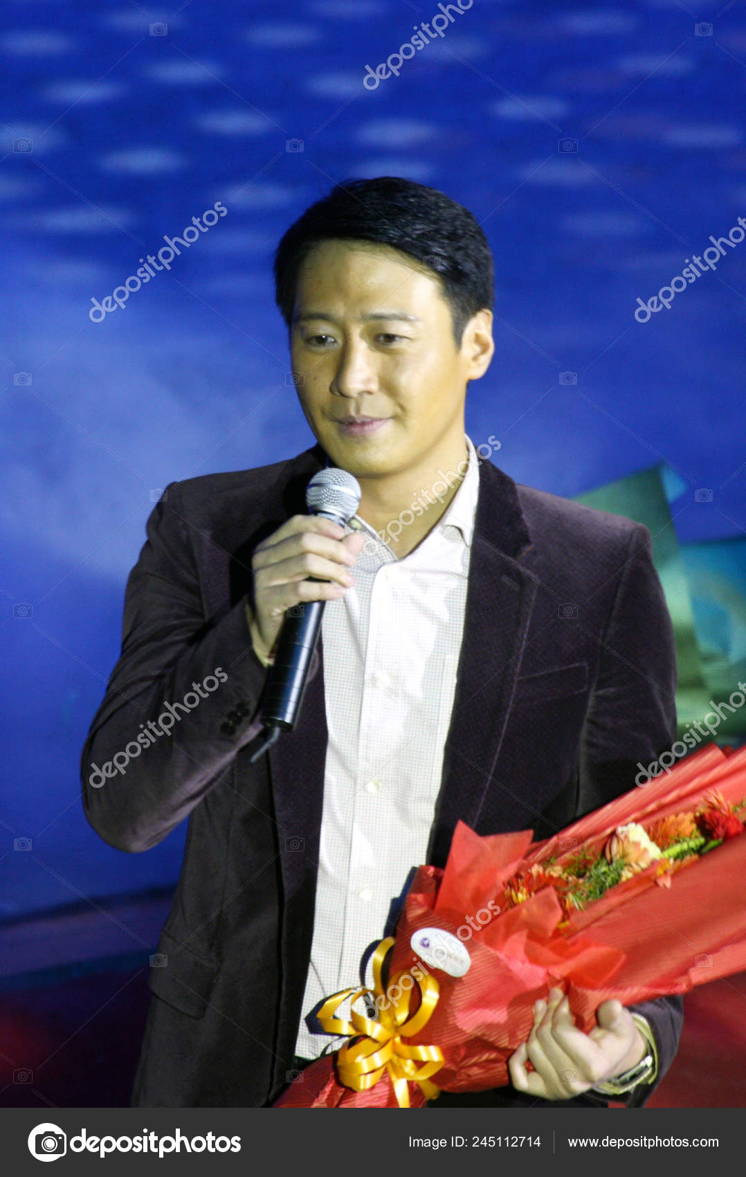 Hong Kong Actor Singer Leon Lai Performs Ceremony Celebrate 10Th ... Hong Kong Actor Singer Leon Lai Performs Ceremony Celebrate 10Th ...