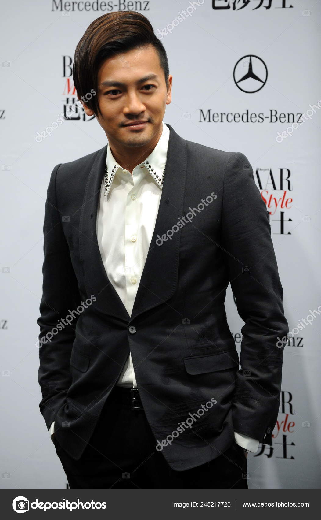 Taiwanese Actor Singer Alec Arrives Award Ceremony Bazaar Mens Style ...