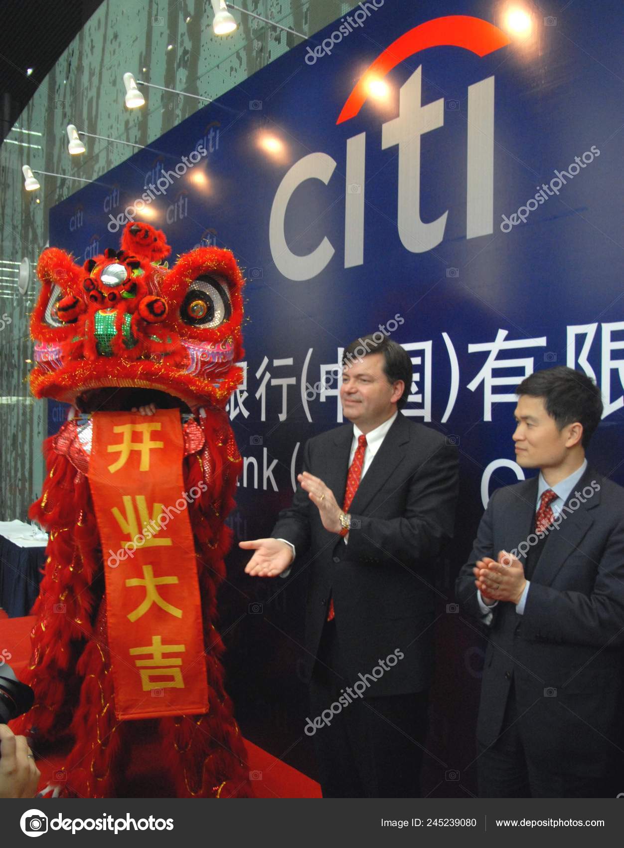 Left Right Richard Stanley Chairman Citibank China Ltd Fang Xinghai ...