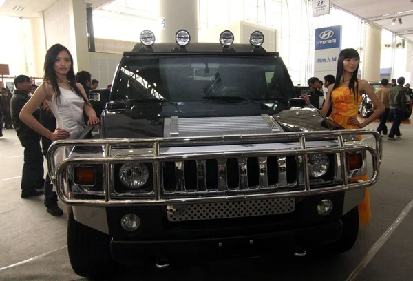 Hummer h2 Stock Photos, Royalty Free Hummer h2 Images | Depositphotos