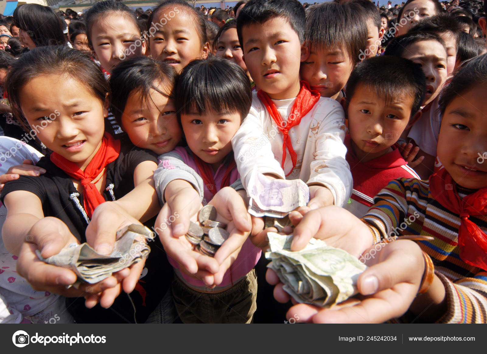 Pupils Donate Money Earthquake Stricken Areas Bozhou East Chinas Anhui ...