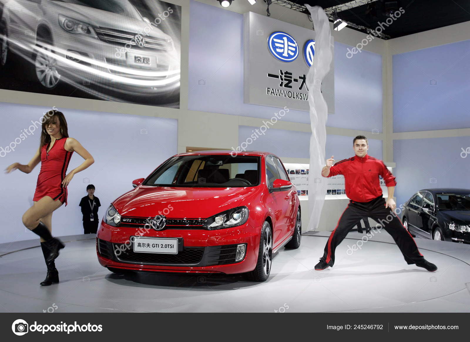 Chinese Models Pose Faw Volkswagen Golf Gti 7Th China Guangzhou – Stock ...