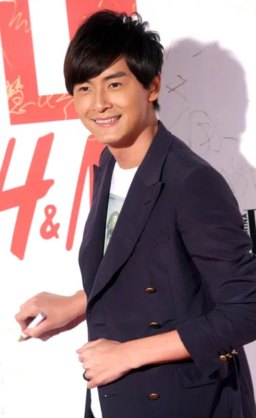 Emil chow wah kin fotos de stock, imágenes de Emil chow wah kin sin ...