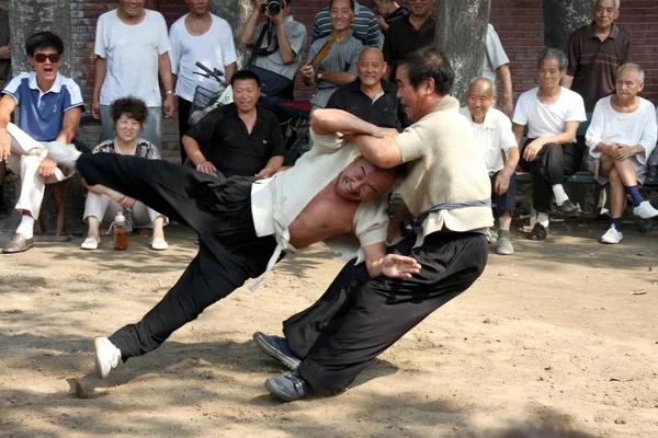 Kung fu chinois Stock Photos, Royalty Free Kung fu chinois Images ...