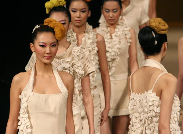 Chinese Fashion Models