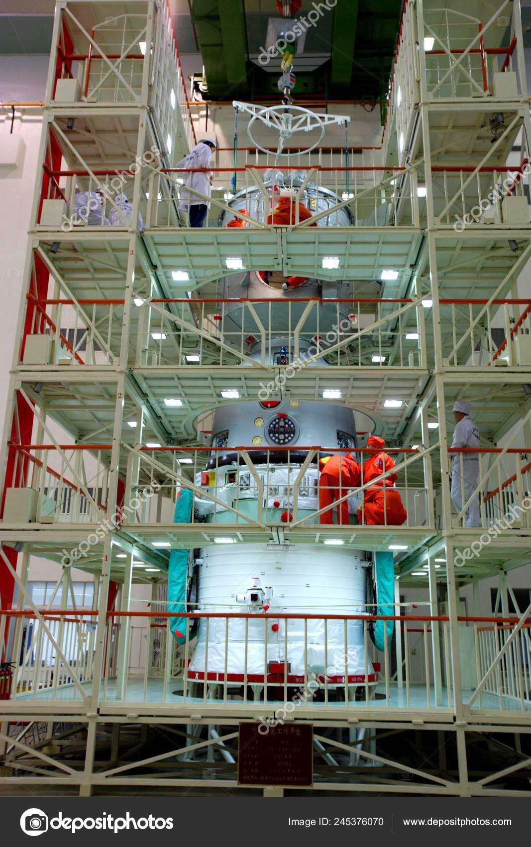 Chinese Aeronautical Scientists Assemble Propelling Module Capsule ...