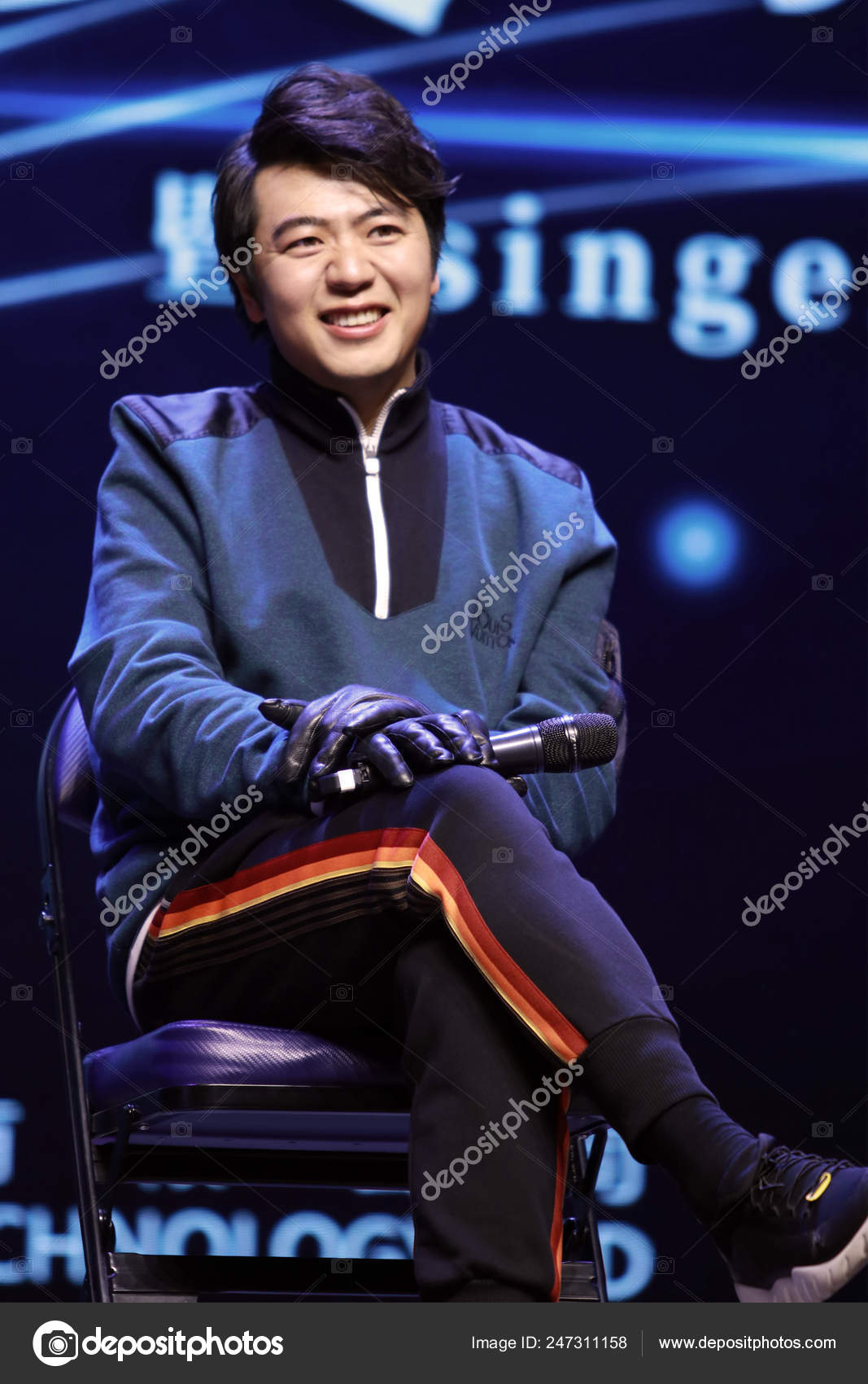 Chinese Pianist Lang Lang Attends Press Conference Hologram Concert ...