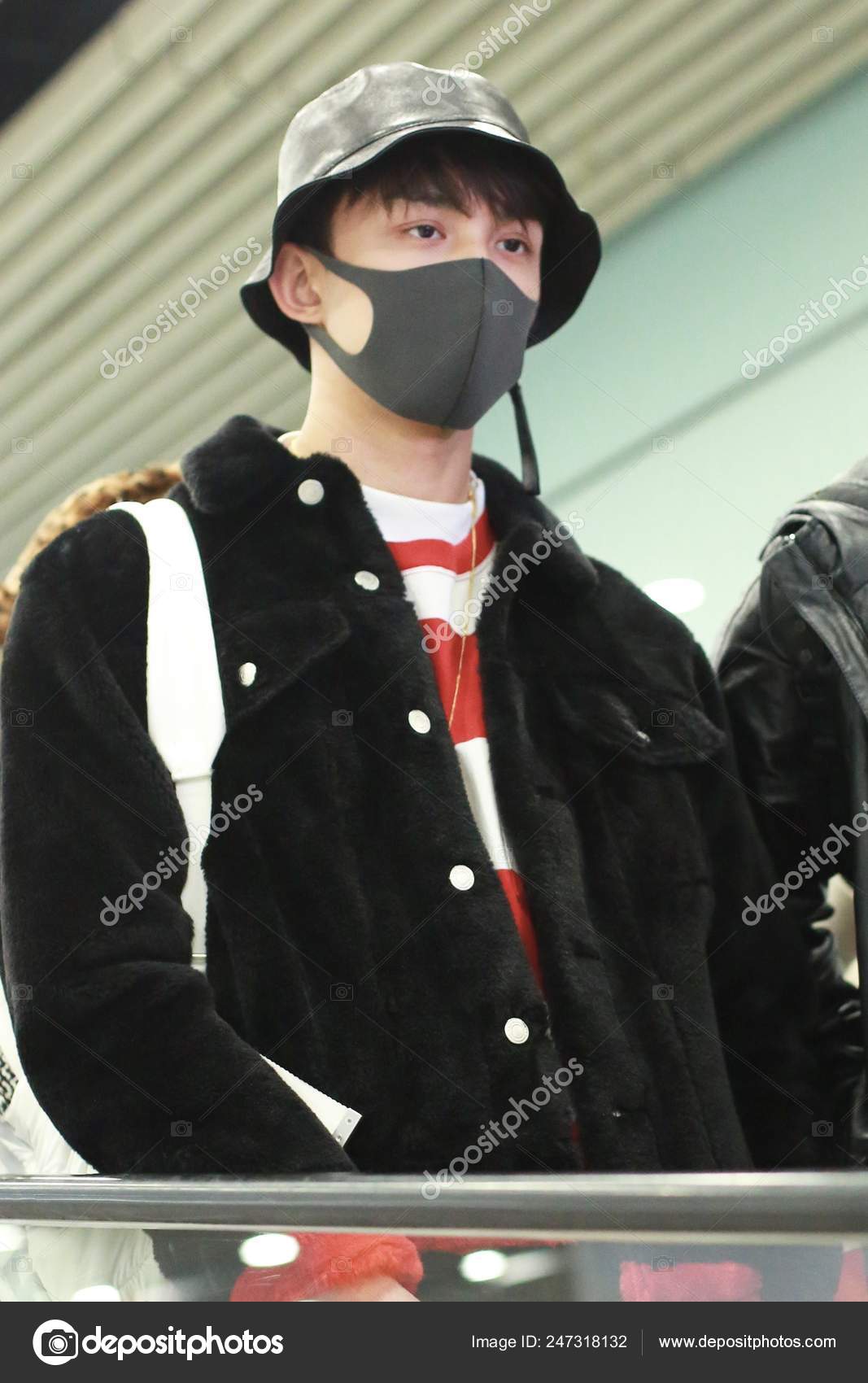 Chinese Actor Leo Lei Known Nation's Little Brother China Arrives ...