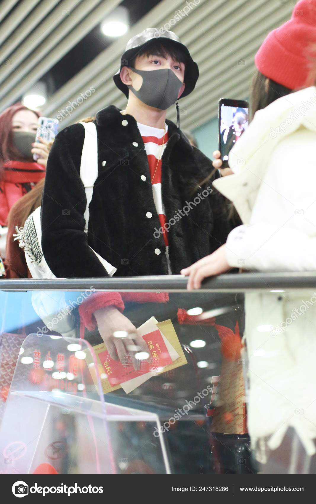 Chinese Actor Leo Lei Known Nation's Little Brother China Arrives ...