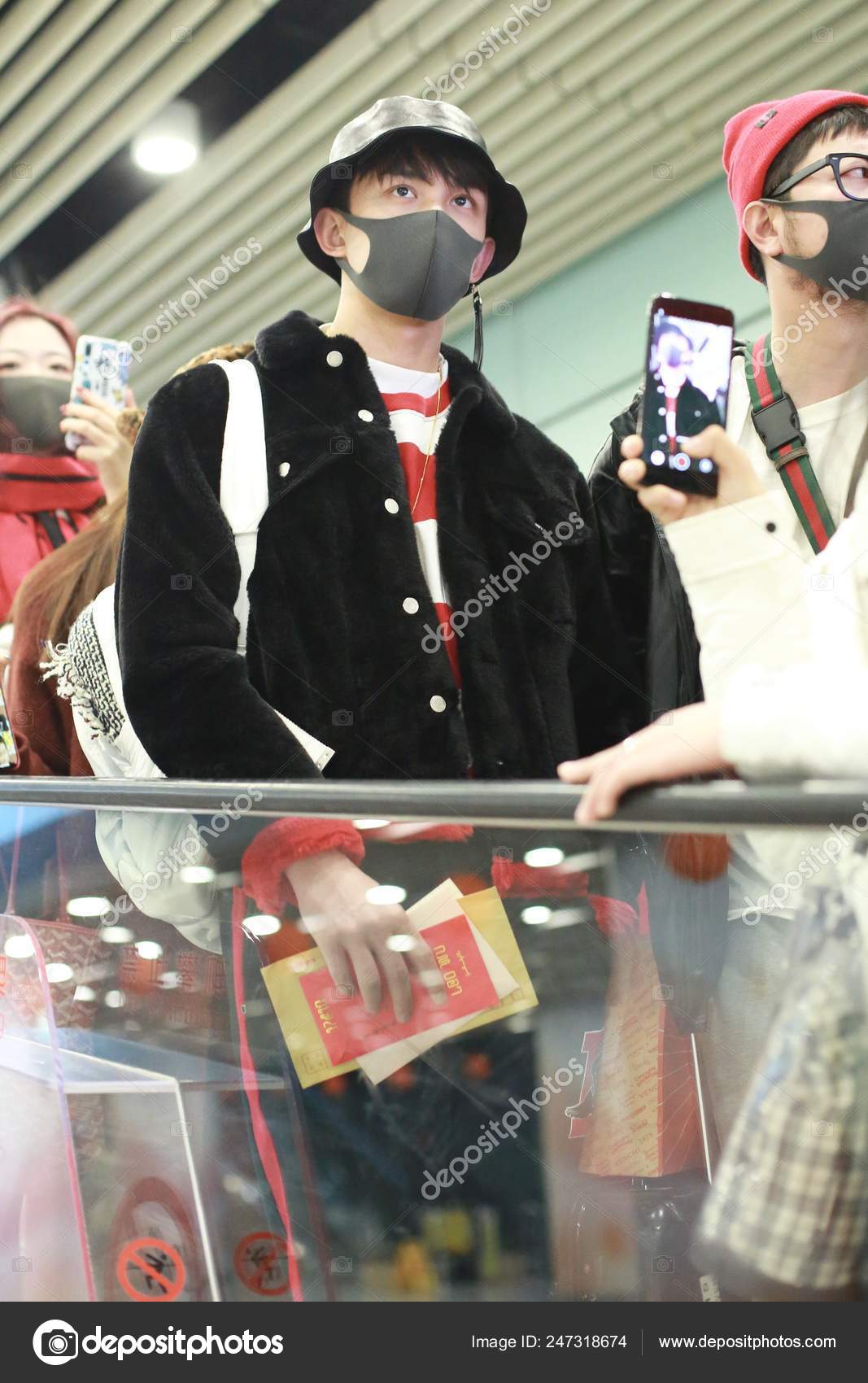 Chinese Actor Leo Lei Known Nation's Little Brother China Arrives ...