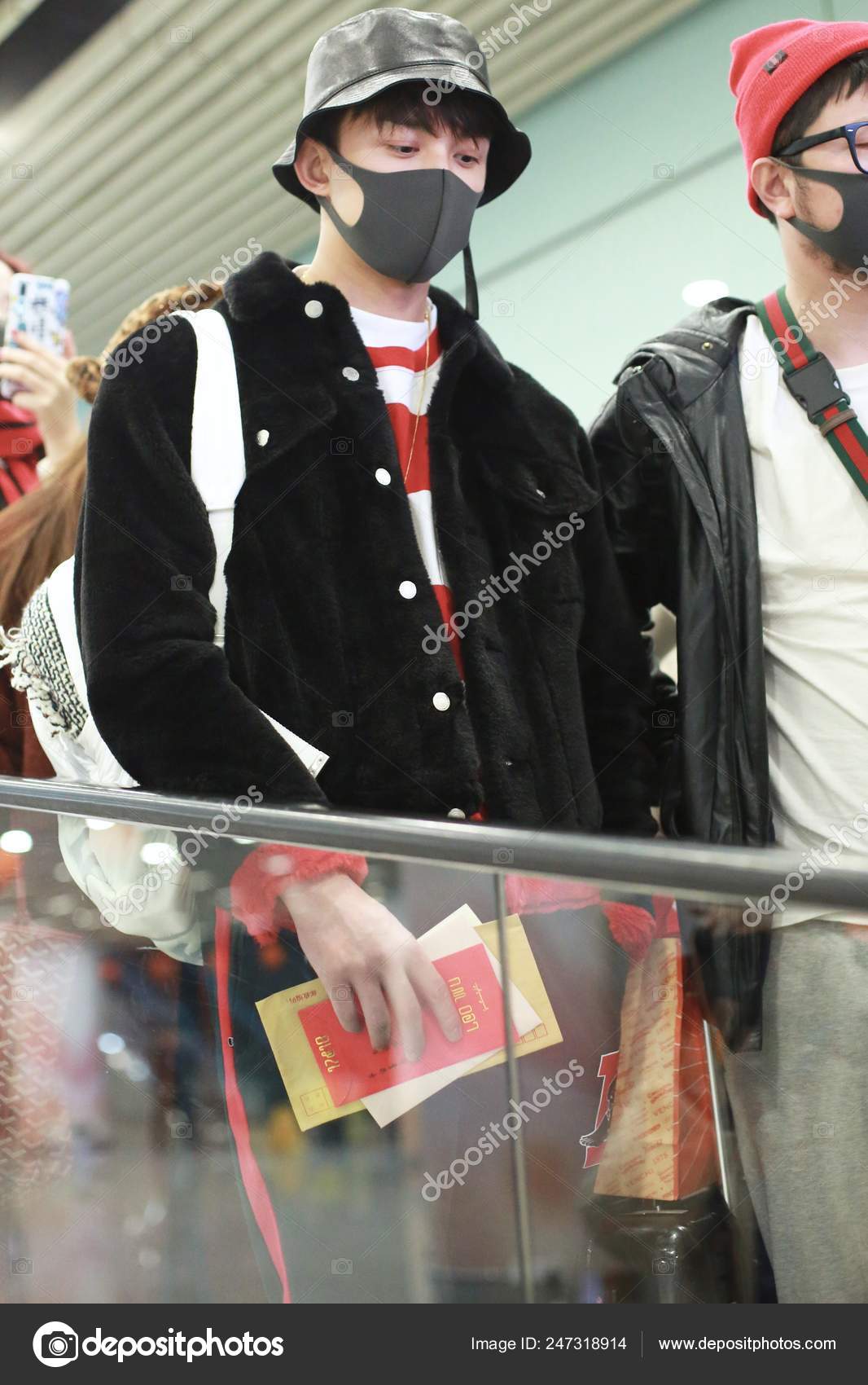 Chinese Actor Leo Lei Known Nation's Little Brother China Arrives ...