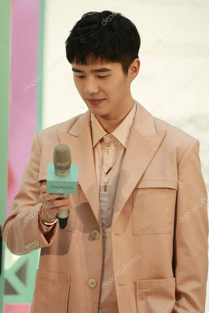 El actor chino Liu Haoran asiste al evento de la marca Tiffany & Co. en ...