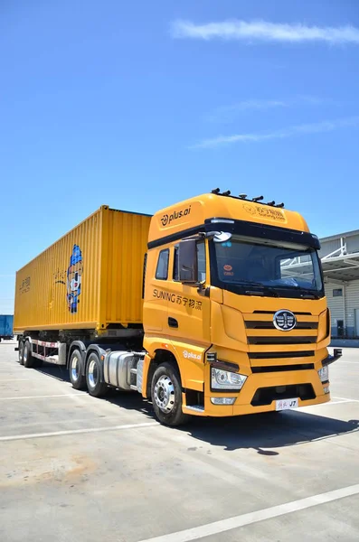 Self Driving Heavy Truck Suning Logistics Pictured Startup Test World's ...