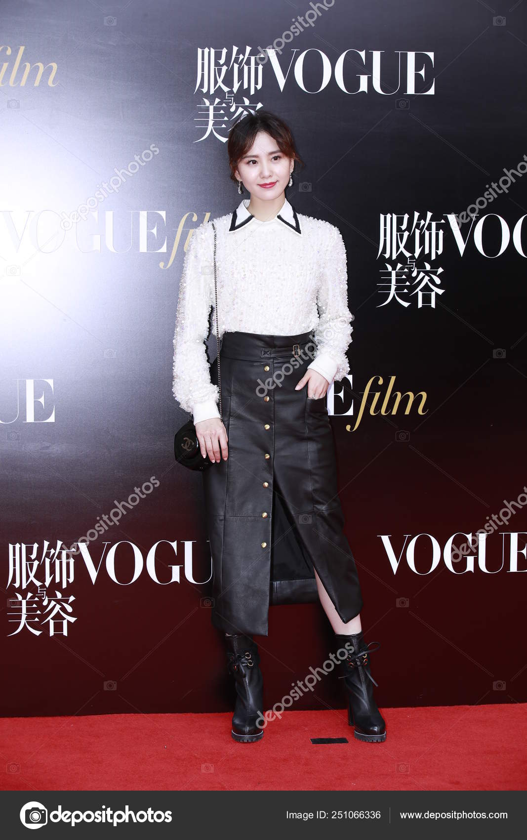 Chinese Actress Liu Shishi Poses She Arrives Red Carpet Vogue – Stock ... Chinese Actress Liu Shishi Poses She Arrives Red Carpet Vogue – Stock ...