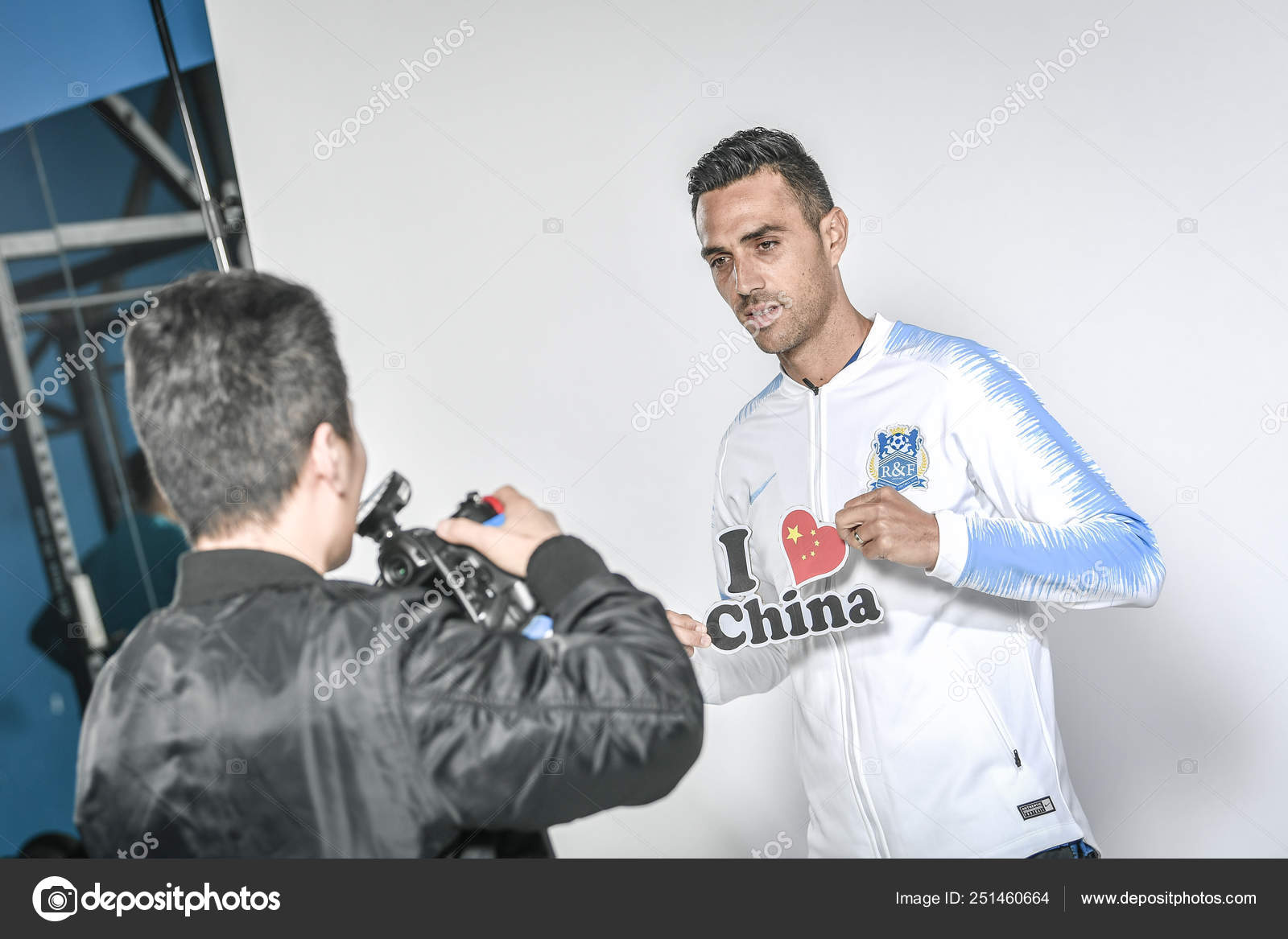 Exclusive Israeli Football Player Eran Zahavi Guangzhou Poses Filming ...