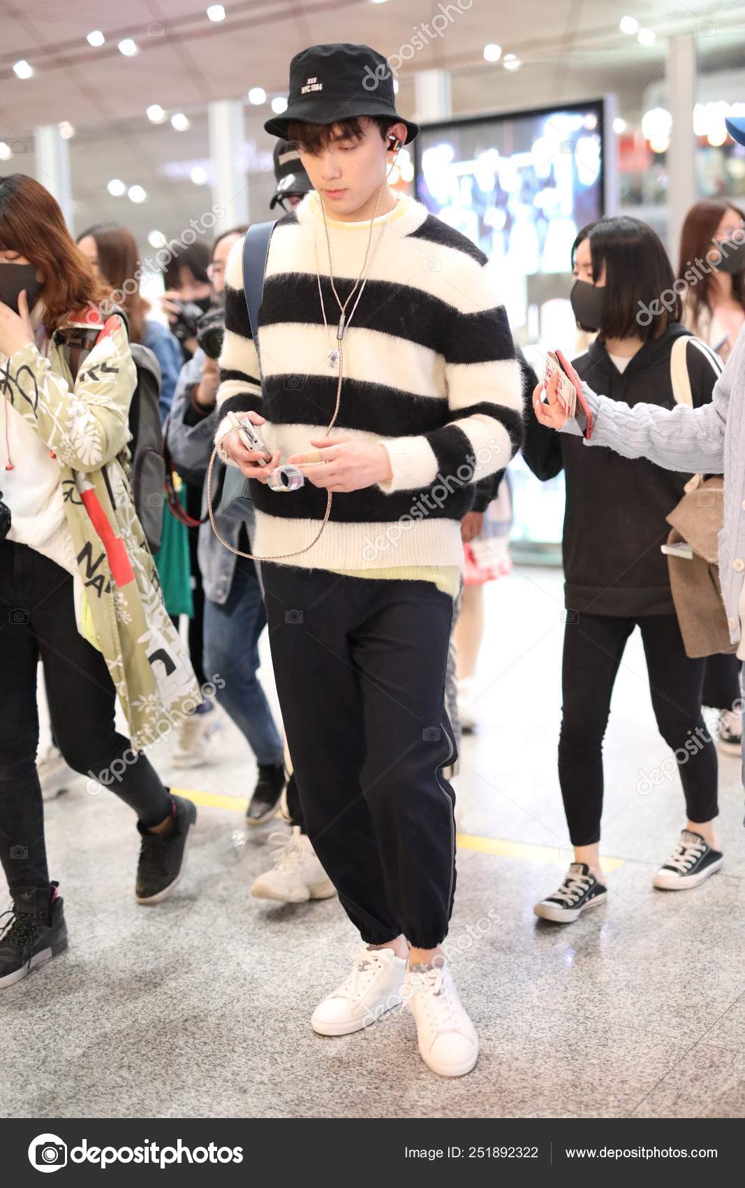 Chinese Actor Leo Lei Known Nation's Little Brother China Arrives ...