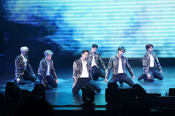 Astrono images libres de droit, photos de Astrono | Depositphotos