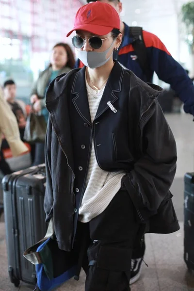 Chinese Singer Bibi Zhou Bichang Arrives Beijing Capital International ...