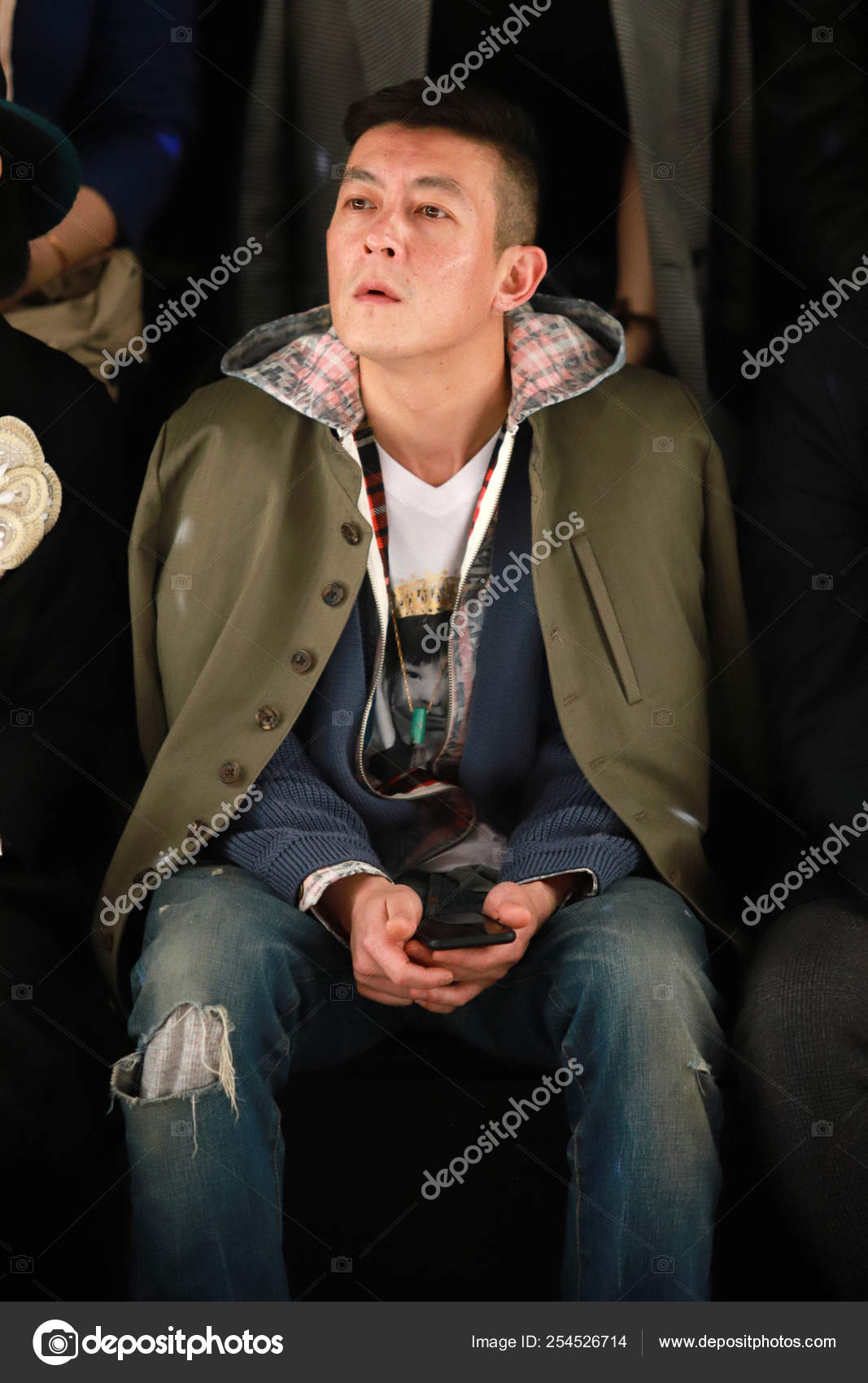 Hong Kong Canadian Actor Rapper Edison Chen Watches Models Displaying ...