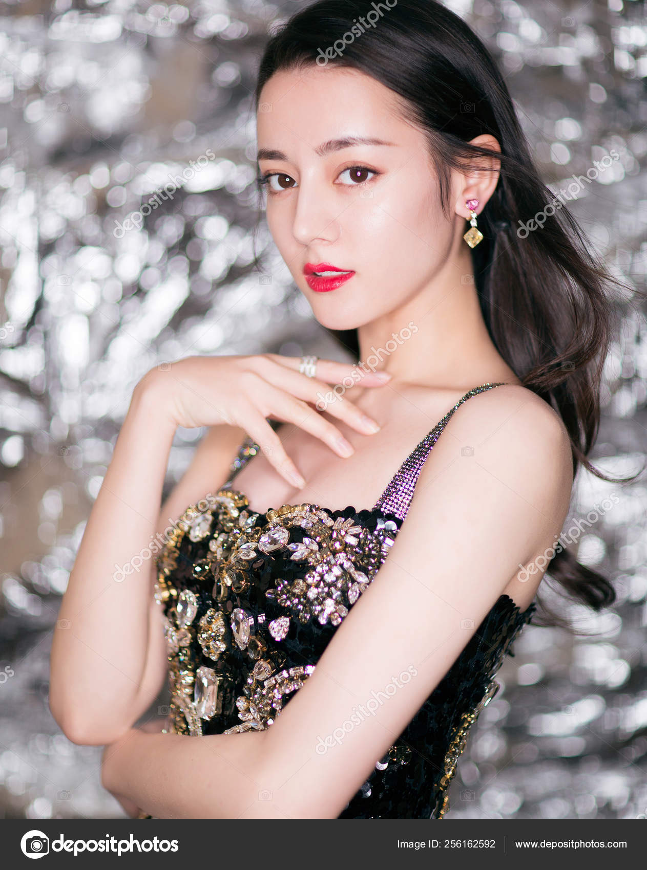 CHINA DILRABA DILMURAT – Stock Editorial Photo © ChinaImages #256162592