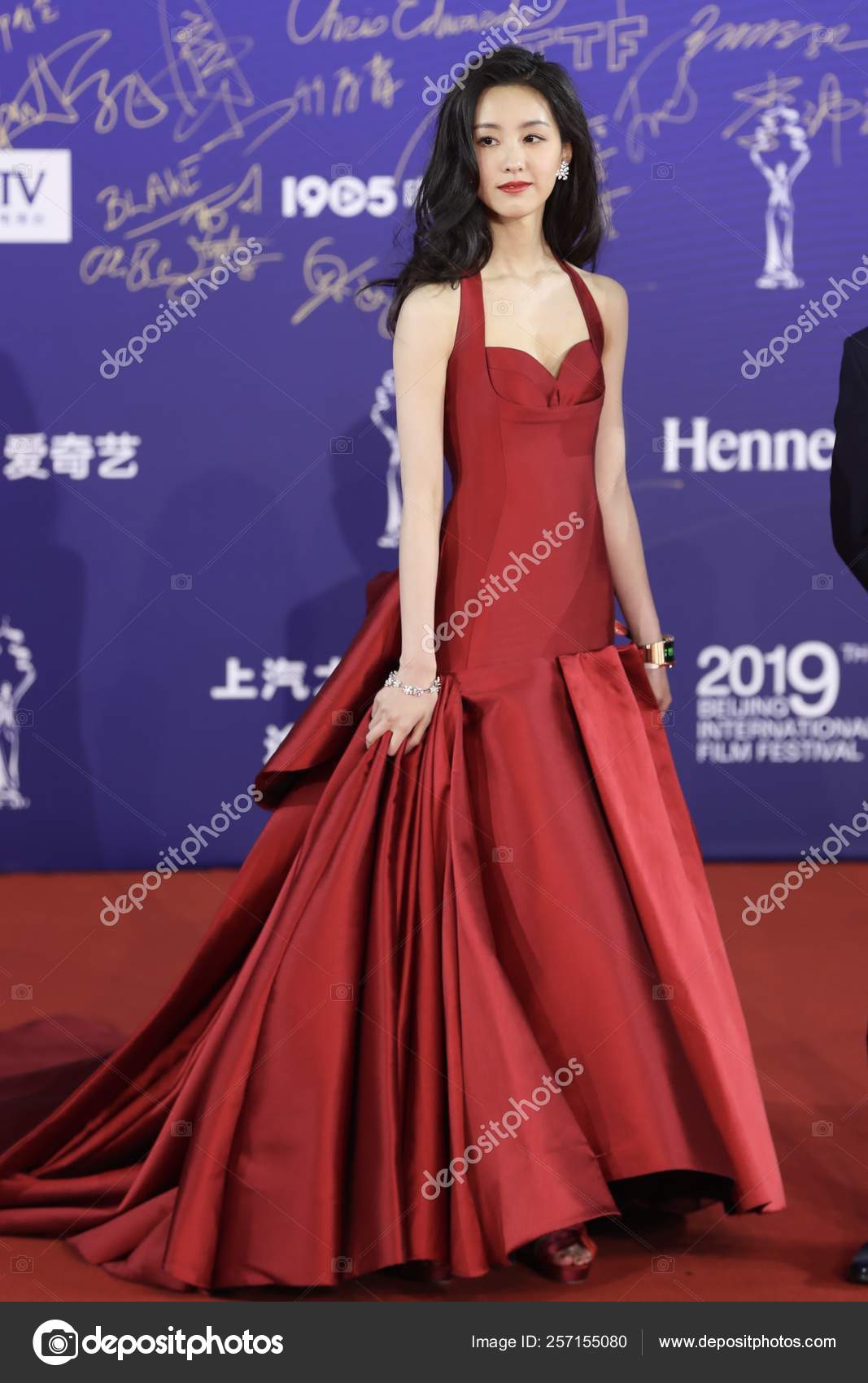 Chinese Actress Chen Duling Poses She Arrives Red Carpet Opening — Stock Editorial Photo ...