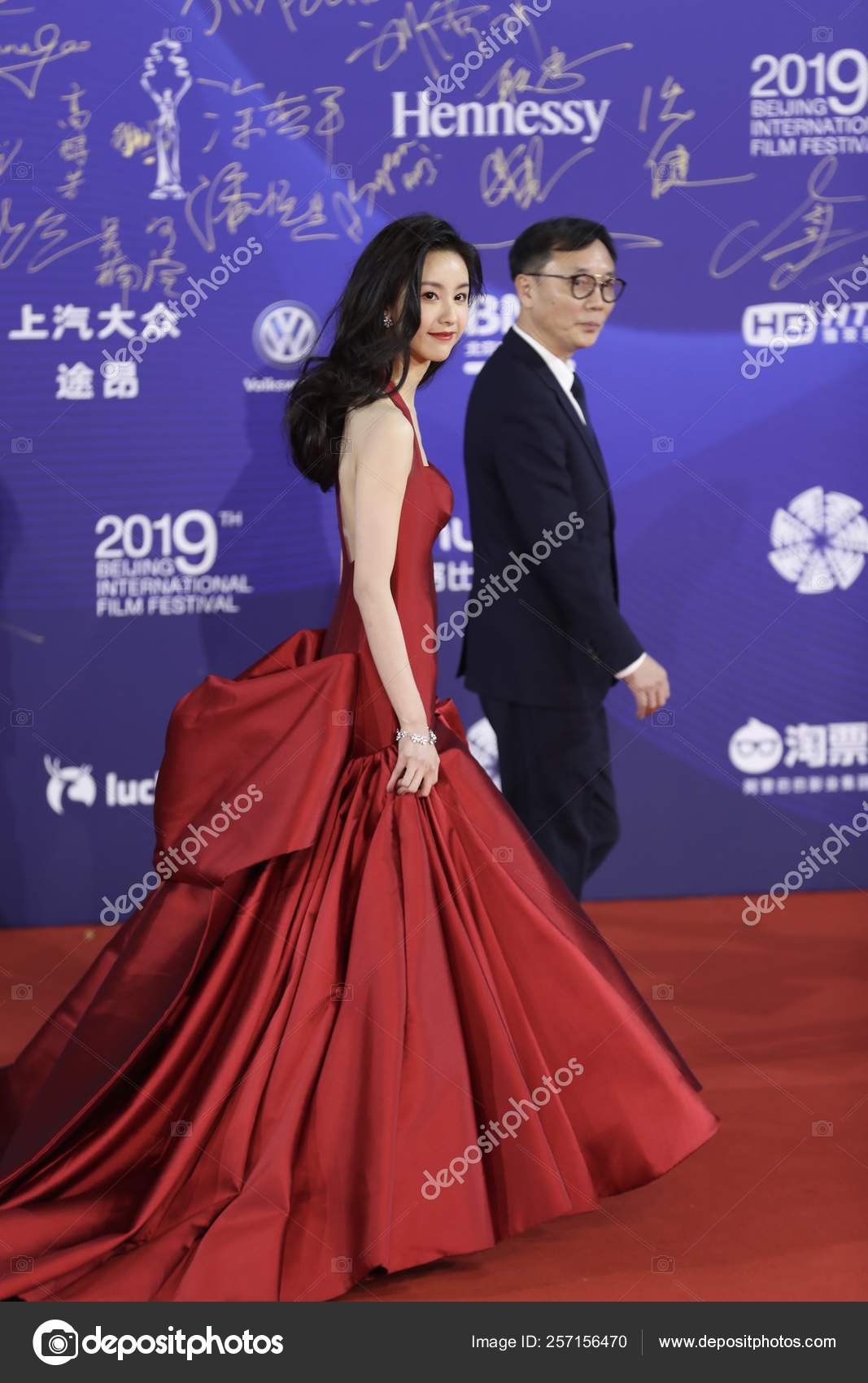 Chinese Actress Chen Duling Poses She Arrives Red Carpet Opening – Stock Editorial Photo ...