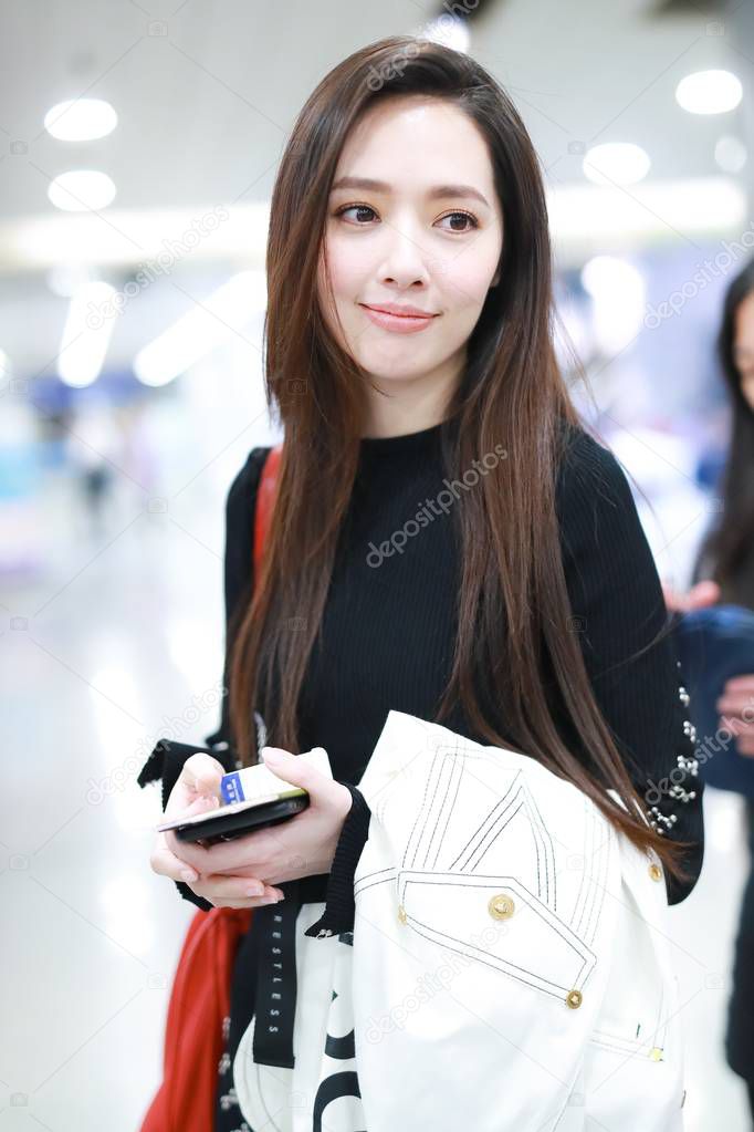 La actriz taiwanesa Hayden Guo Bi-ting, más conocida por su nombre ...