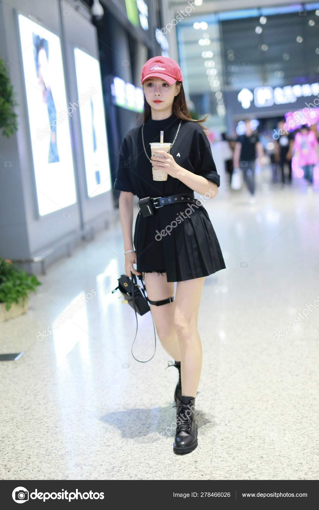 CHINA SHANGHAI SHEN MENGCHEN — Stock Editorial Photo © ChinaImages ...