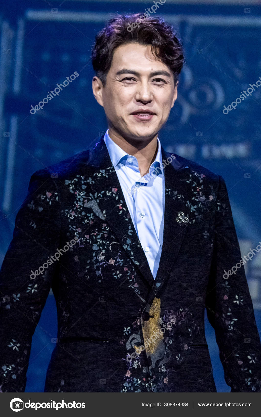 Chinese Actor Jin Dong Attends Philips 80Th Anniversary Celebration ...