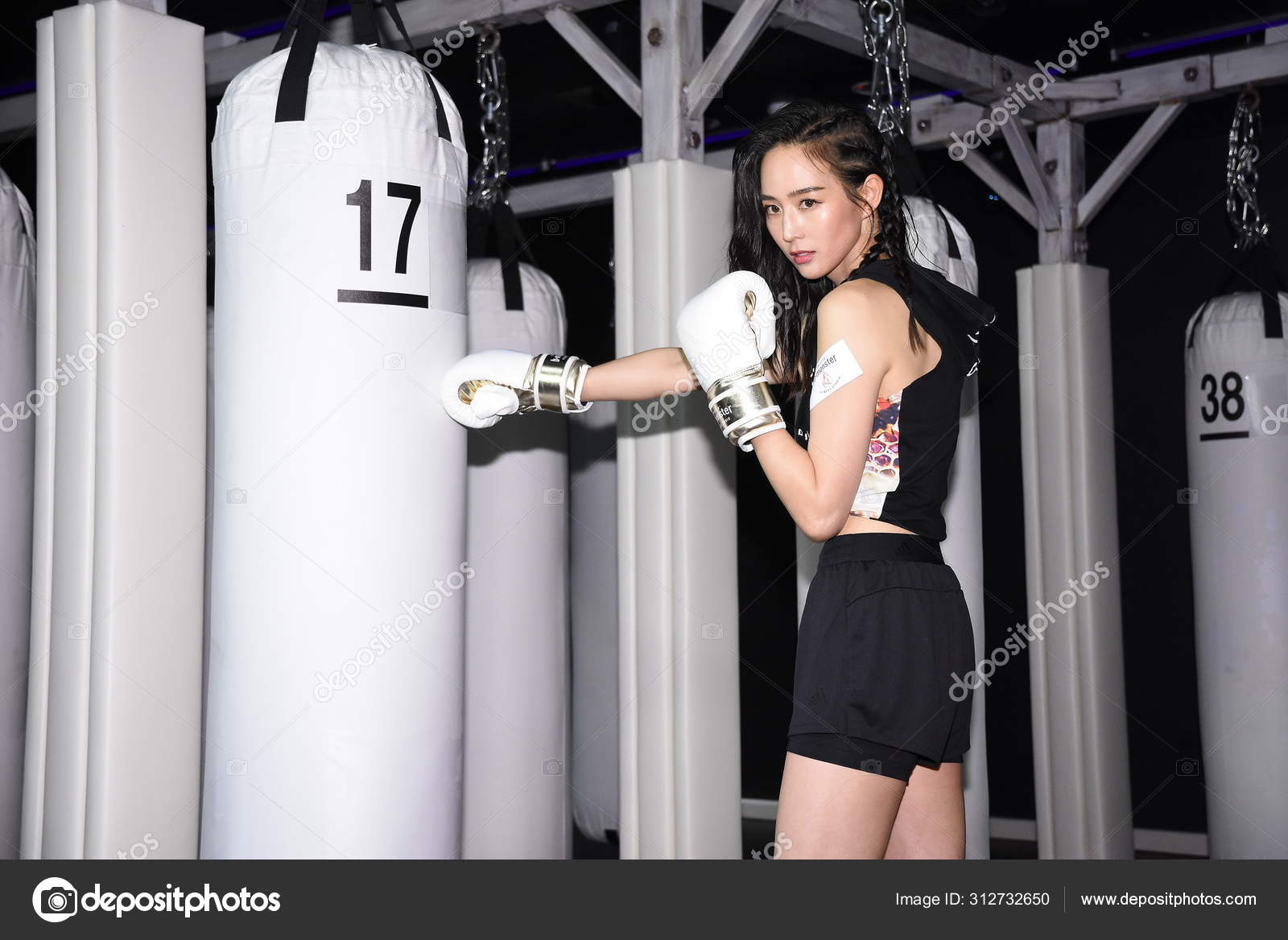 Taiwanese Actress Janine Chang Chang Chun Ning Shows Promotional Event ...
