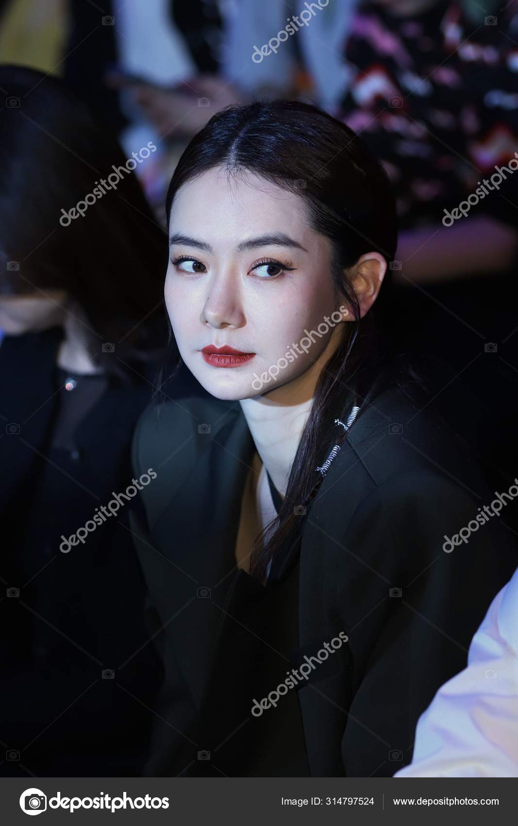 Chinese Actress Singer Wei Stands Lily 2020 Spring Summer Shanghai ...