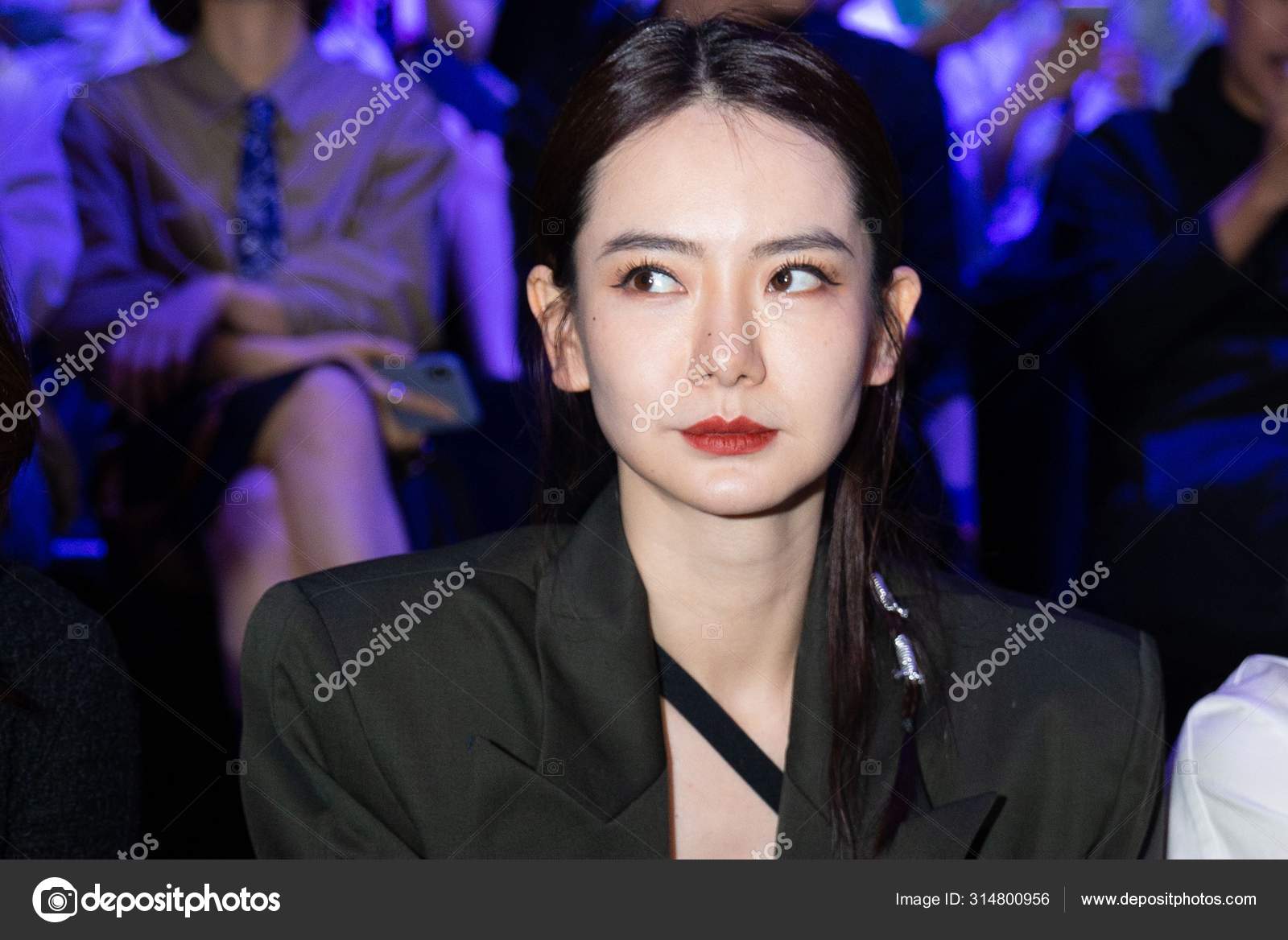 Chinese Actress Singer Wei Stands Lily 2020 Spring Summer Shanghai ...