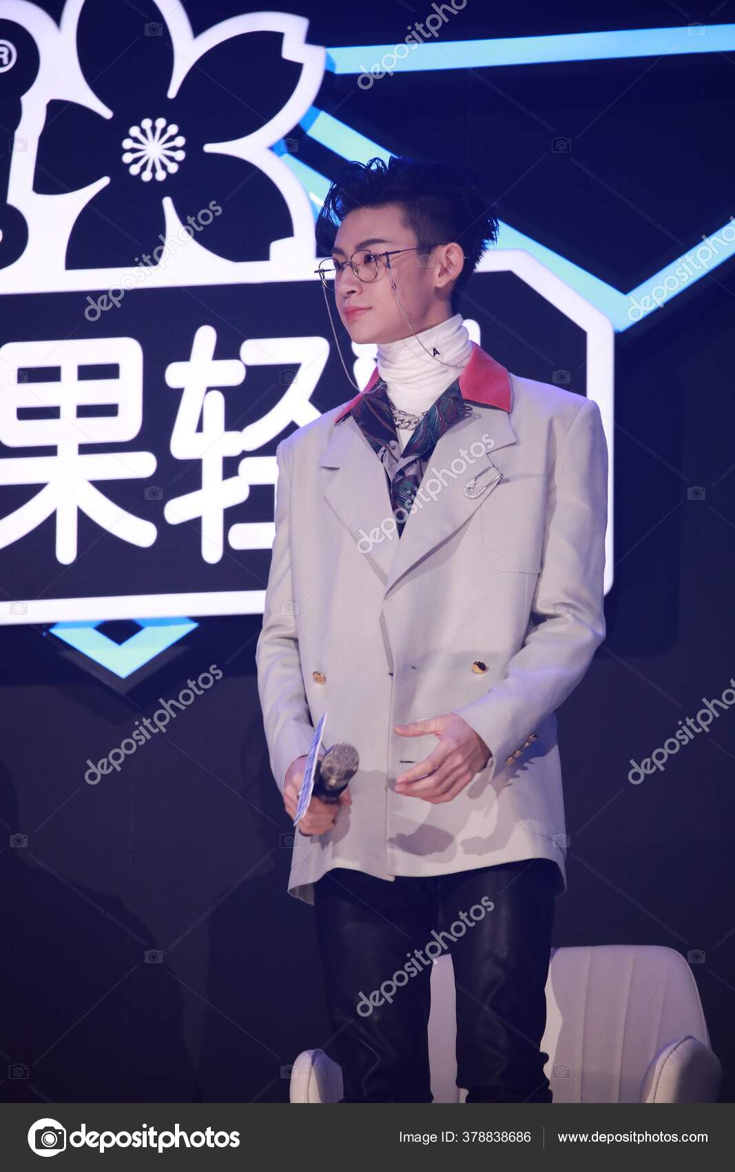Chinese Rapper Singer Songwriter Wang Linkai Commonly Known His Stage ...