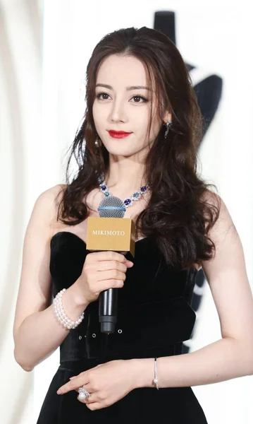 Chinese Actress Singer Model Uyghur Ethnicity Dilireba Attends ...
