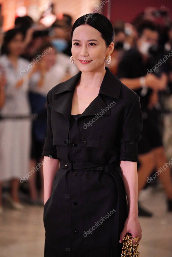 La actriz china Yu Feihong, también conocida como Faye Yu, aparece en negro en un evento ...