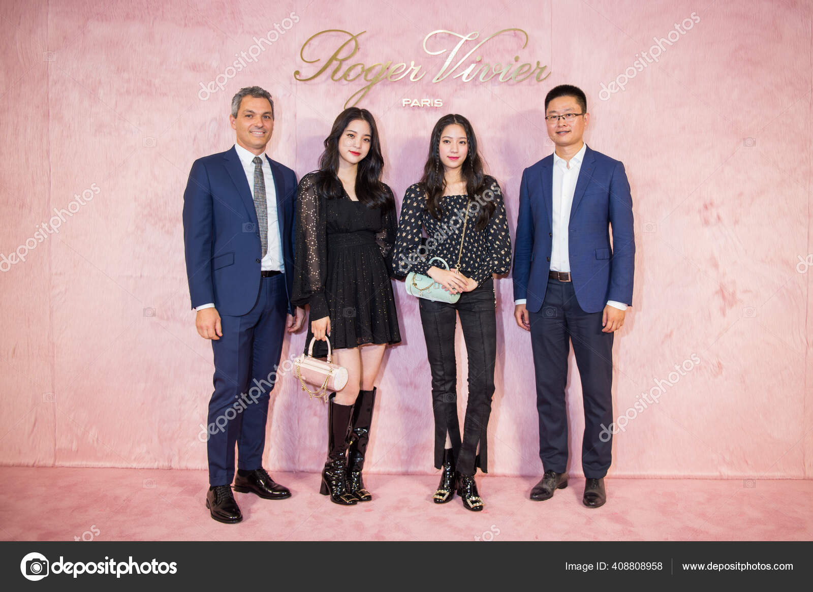 Chinese Musician Actress Ouyang Nana Her Sister Ouyang Didi Stand – Stock Editorial Photo ...