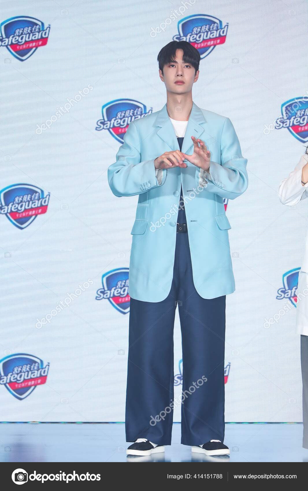 Chinese Actor Dancer Singer Rapper Host Professional Motorcycle Racer ...