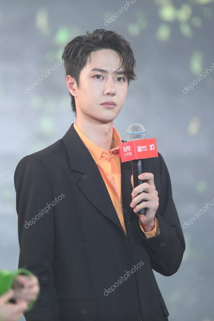 El actor, bailarín, cantante, rapero, anfitrión y corredor de motos ...