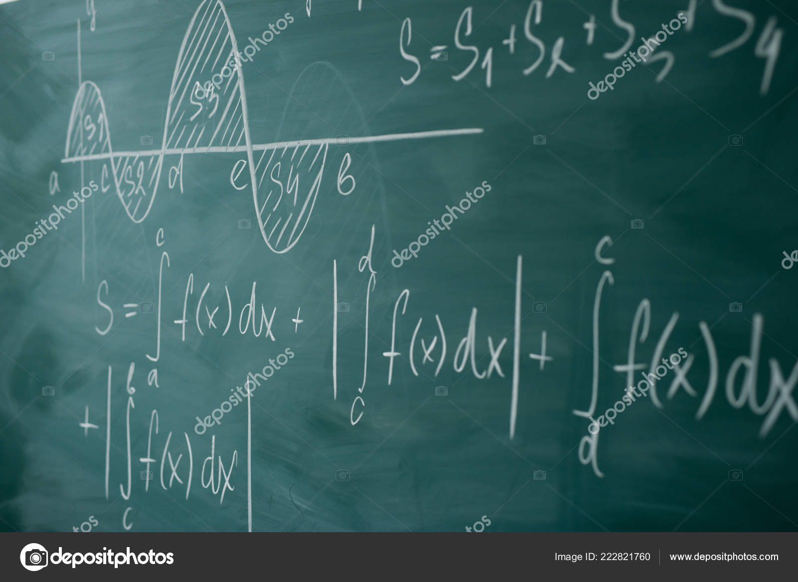 Clase de matemáticas. Álgebra. Gráfico y fórmulas se escriben en el ...