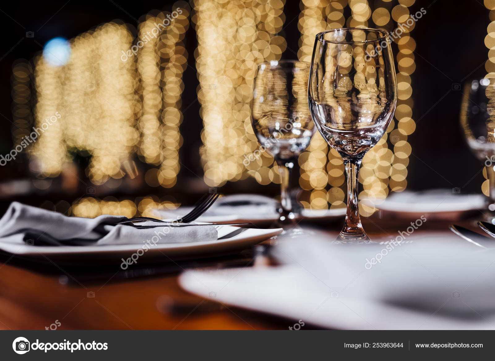 Dinner and party settings. Stock Photo by ©Borisku 253963644