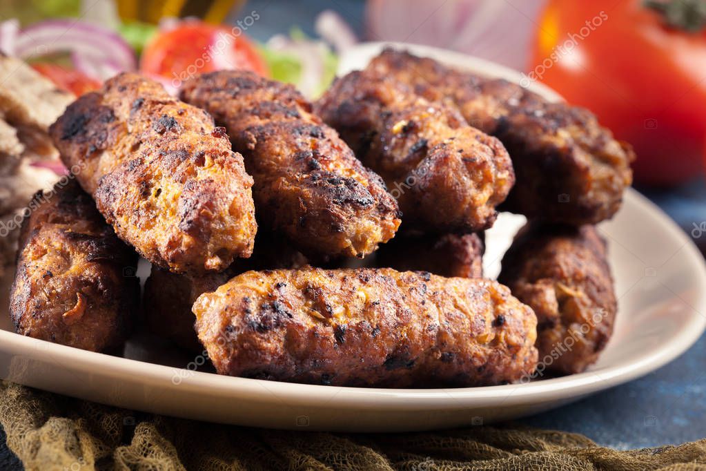 Kebapche o cevapcici, kebab de carne picada de balkán 2023