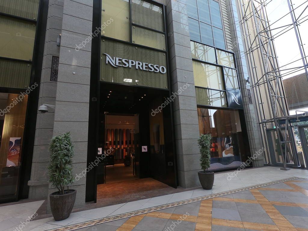 Dubai Emiratos Árabes Unidos - Julio 2019: Nespresso shop in the city ...