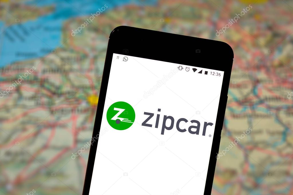 1 de julio de 2019, Brasil. En esta ilustración de la foto el logotipo de Zipcar se muestra en ...