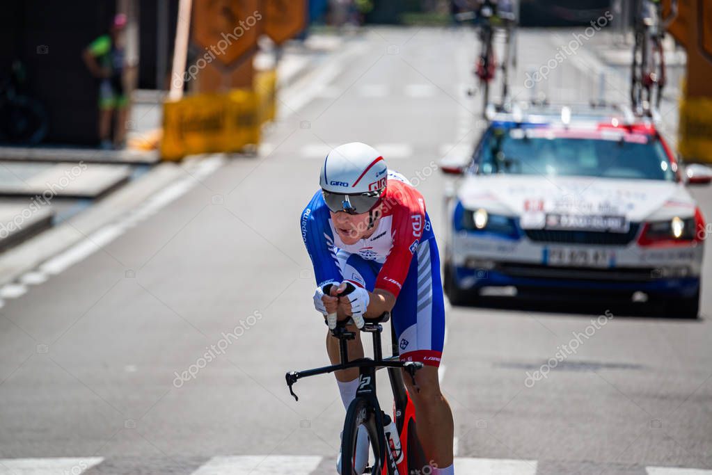 Verona, Italia 2 de junio de 2019: ciclista profesional en la ruta de ...